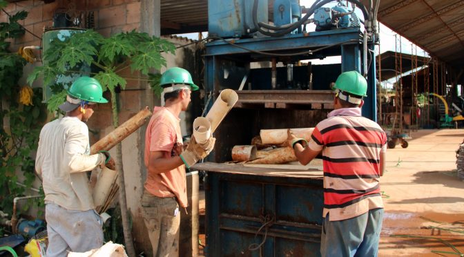 Detentos da Capital trabalham na transformação de lixo em materiais ...